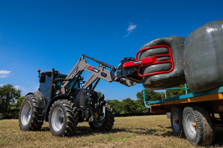 MX Manubal C40 Wrapped Bale Handler – Paul Wilkins Tractors Ltd
