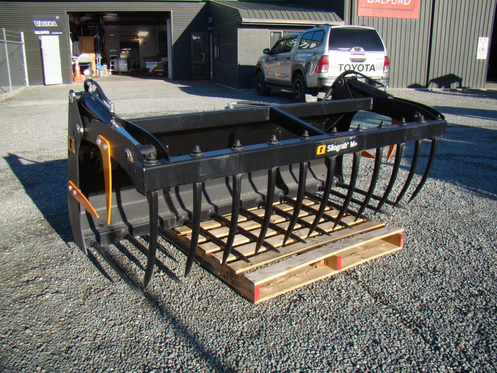 Quicke Silage Grab 210 with Euro Hitch – Paul Wilkins Tractors Ltd